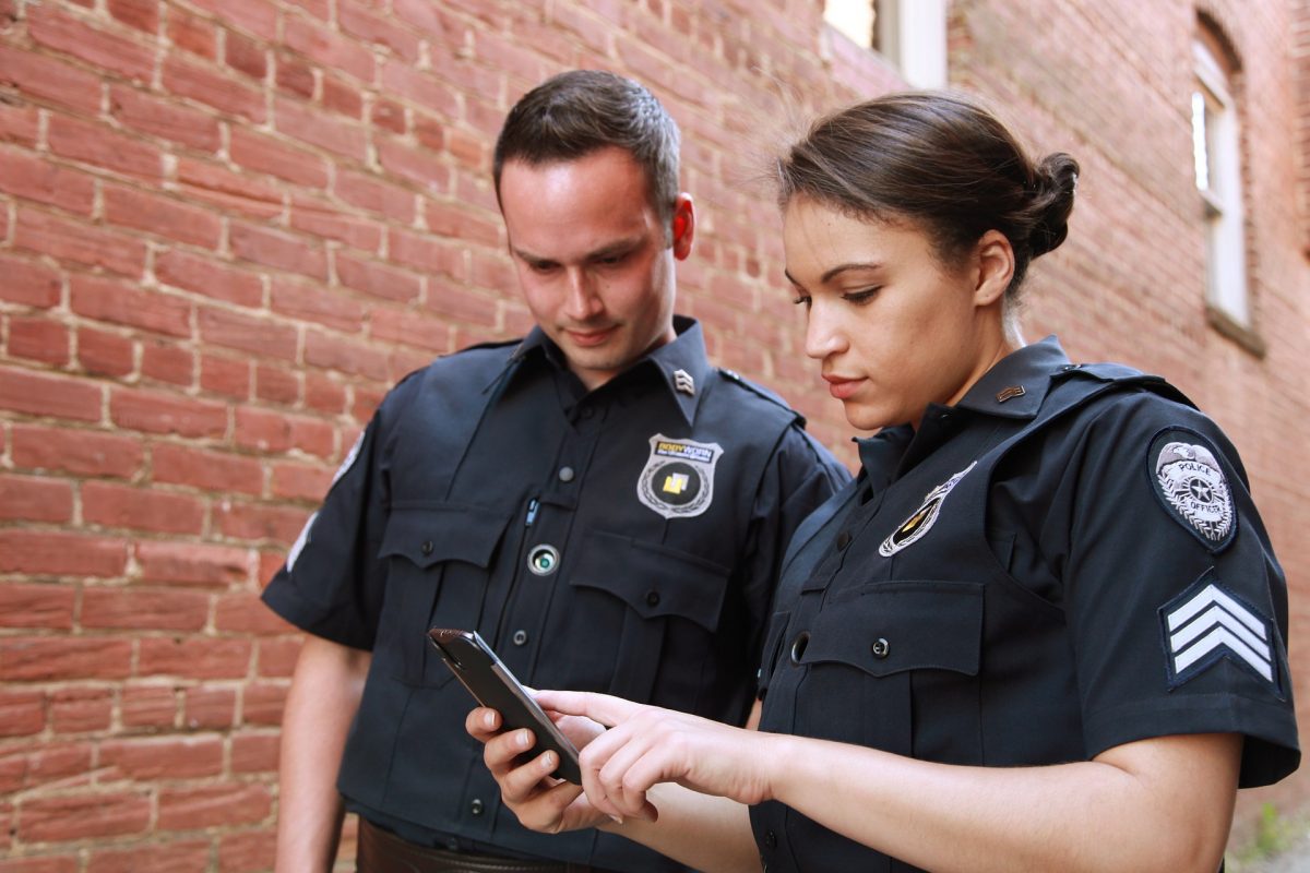 Can Police Take Your Phone for Evidence Without a Warrant? - Felonies.org