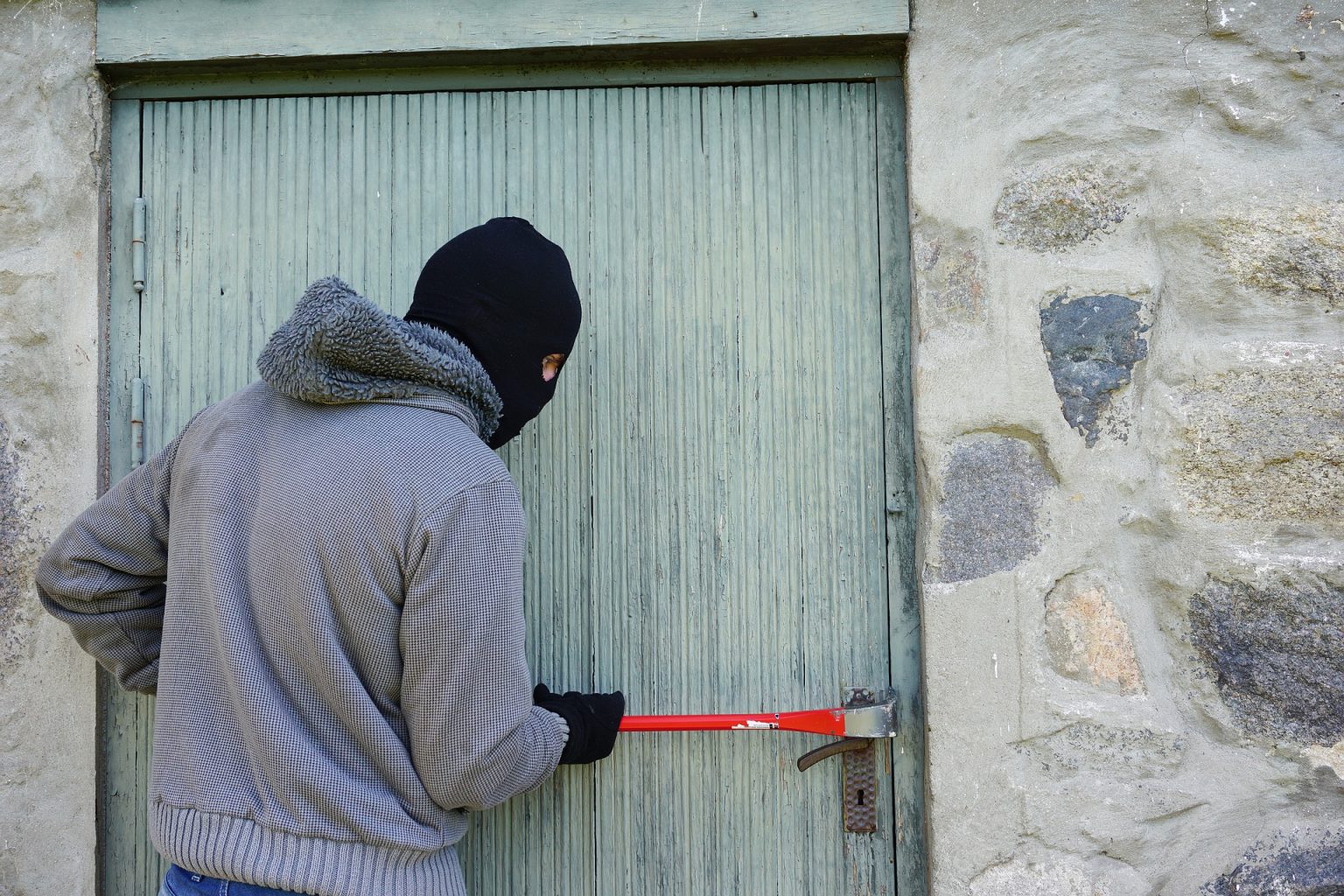 Burglary vs Robbery vs Theft: What's the Difference Legally? - Felonies.org